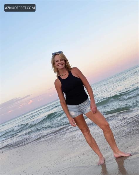 Sandra Shaw Feet Aznudefeet