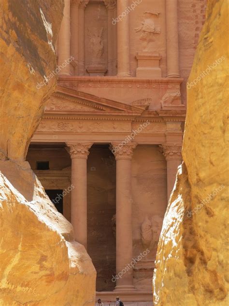 Treasury At Petra Stock Photo Colin13362 60845975