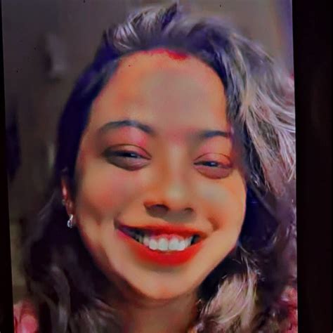 Uthra Vlogs 📷 Youtube