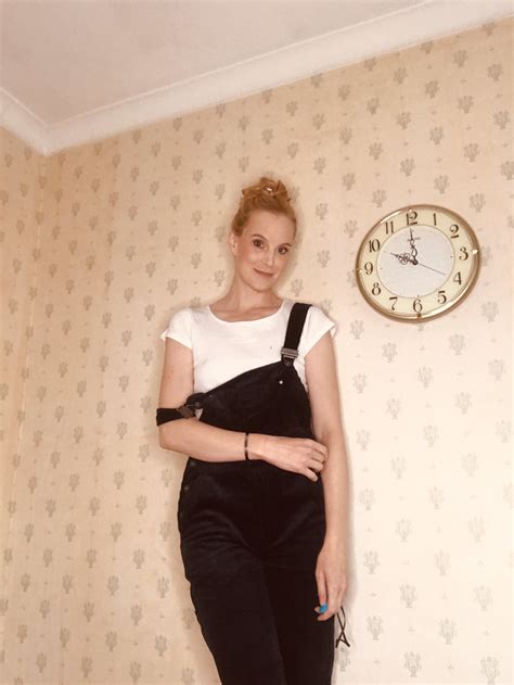 Ariel Anderssen MV Sub Of The Year On Twitter Forgot To Say That Full Set And Video Will Be