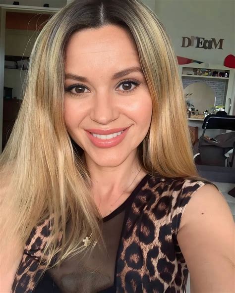 European Girls Photos Gallery