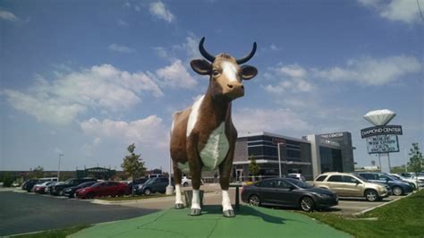 Visit Bessie The Cow On Your Next Roadtrip Getaway Couple