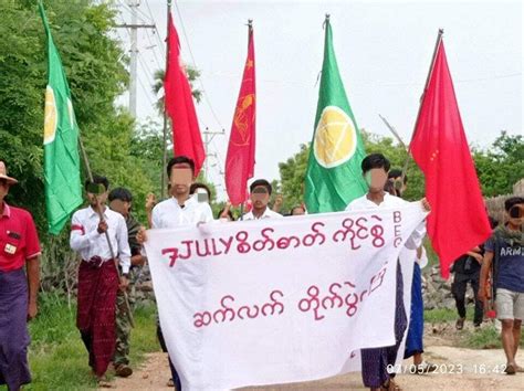 မြိုင်မြို့နယ် သပိတ် စစ်ကြောင်းက ဖက်ဆစ် စစ်တပ် တော်လှန်ရေး ချီတက် ဆန္ဒပြ Khit Thit Media