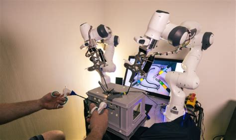 스위스 Epfl 발로 조작하는 수술 로봇 기술 개발 로봇신문사