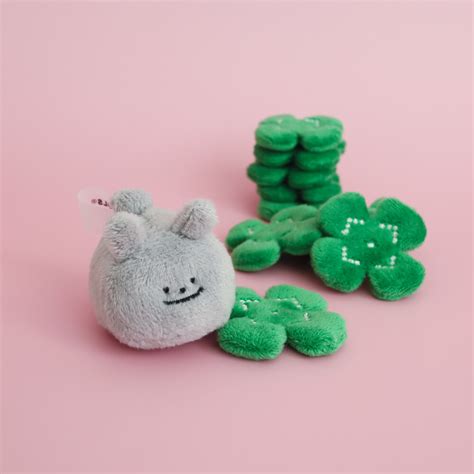 잿빛토끼와 토끼풀