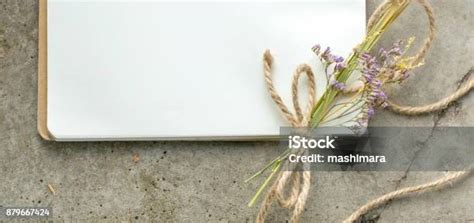 거친 콘크리트 배경 평평 하다 복사 공간에 소박한 빈티지 참고도 서 건조한에 대한 스톡 사진 및 기타 이미지 건조한 공란 깨끗한 Istock