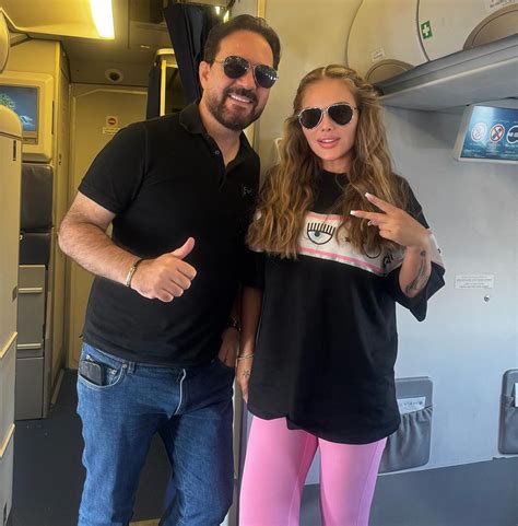 وائل جسار يحتفل بتخرج ابنته في لحظات مميزة تجعله حديث الجمهور مجلة هي