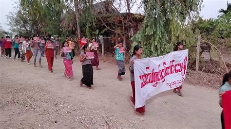 အောင်လံလွှင့်မည် အောင်လံလွှင့်မည်ဒေါင်းသွေးနီ