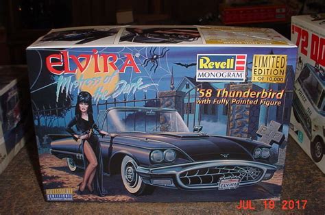 58 Ford Thunderbird Elvira Ltd Ed With Detailed Figure Monogram 1 24 85
