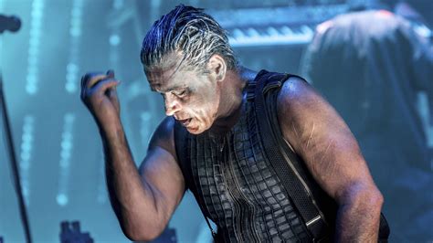 Verlag Trennt Sich Wegen Sexfilm Darum Ist Der Porno Von Till Lindemann So Umstritten