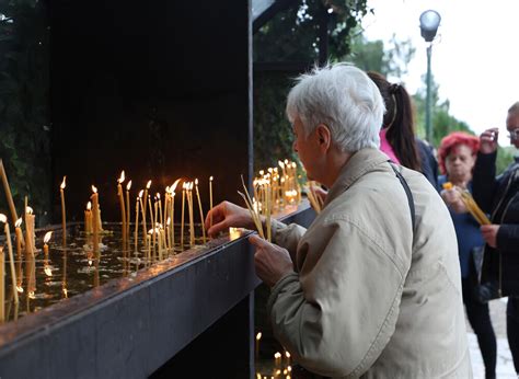 Kako Se Pravilno Pale Sveće U Crkvi