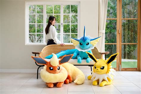 New “life Size” Plushies Of Eevees Evolutions Revealed Pokéjungle