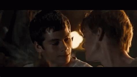 ньюмас Newmas Newt Thomas GIF The Maze Runner Newt Thomas Discover Share GIFs