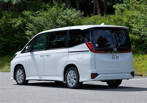 新型も大人気のトヨタ・ノアに乗って、ニッポンにはなくてはならないミニバンを再考する Engine エンジン クルマ、時計