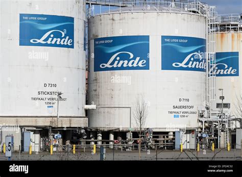 Germany Hamburg Port Linde Group Special Gas Supply Deutschland