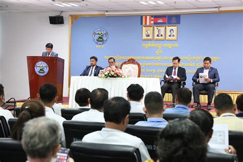 រូបភាពសកម្មភាព ឯកឧត្តម តុប ឫទ្ធី អគ្គនាយកនៃអគ្គនាយកដ្ឋានសេវាកម្មច្បាប់ និងបច្ចេកទេស