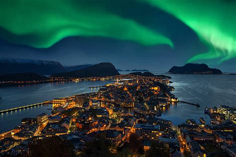165 700 Fiordos Noruegos Fotografías De Stock Fotos E Imágenes Libres