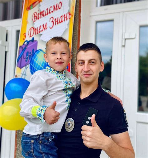 1 вересня в умовах війни прикарпатські поліцейські привітали школярів