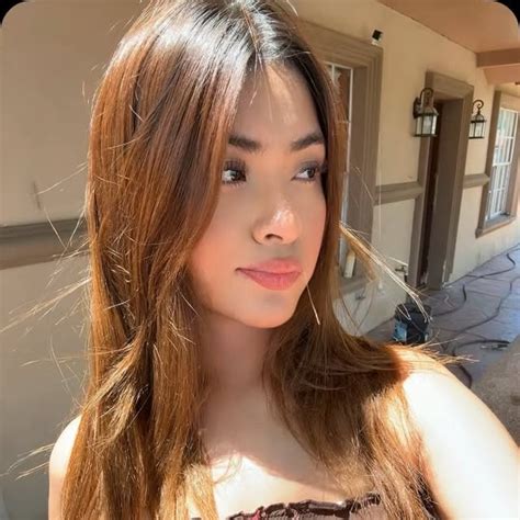 Alexandra Beltran Aalexa Threads Say More