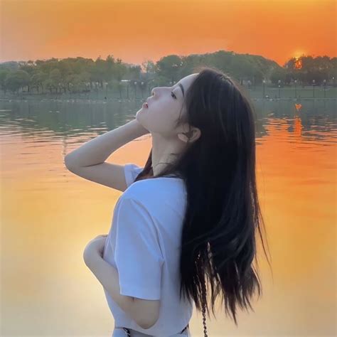 Pin By Bungsu Cewek Sagitarius On Uzzlang Girl Uzzlang Girl Ulzzang Girl Cute Couple Dp