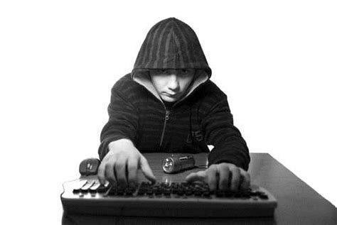 aussie hacker joins million dollar bug bounty club itnews