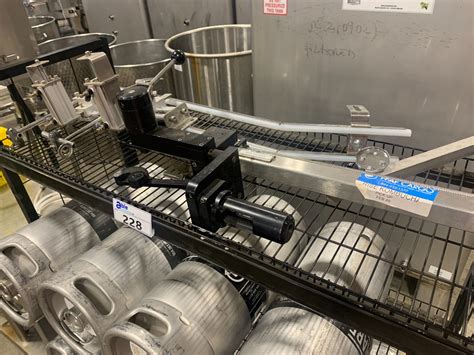 13 Aluminum 5 16 Gal Mini Kegs And Assorted Commercial Keg Taping Attachments Shelf Not Included