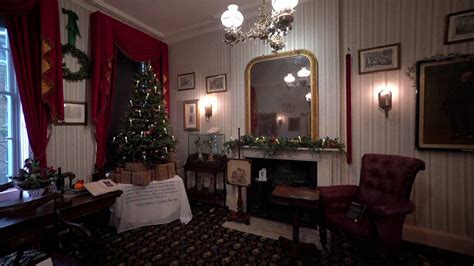 Превърнаха дома на Чарлз Дикенс в коледна приказка ВИДЕО Любопитно Светът Новините на