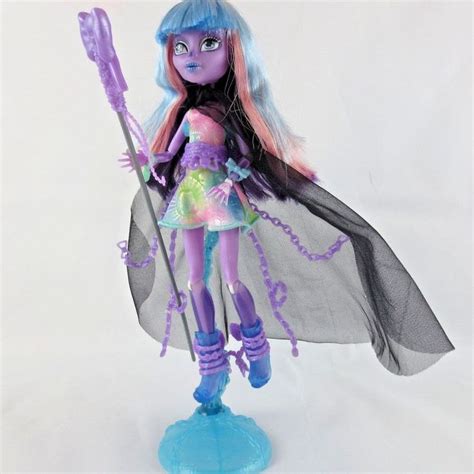 Monster High River Styxx Haunted Doll And Outfit Stand Accessories