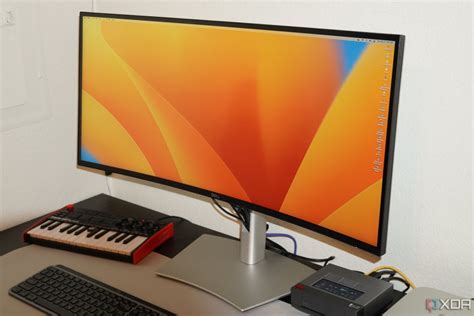 Dell Ultrasharp 34 Curved Thunderbolt Hub Monitor Review Its An Ultrawide Dock And Kvm