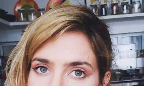 Mel Lisboa é criticada após expor fala machista de professora de sua filha