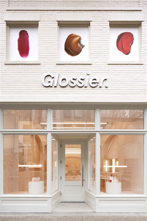 Philadelphia Store — Julia Muntean