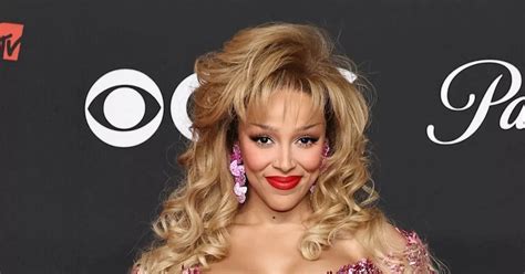 Doja Cat Katseye And More Artists Rock 2025 Mtv Vmas Red Carpet Norge