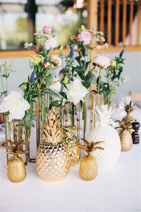 Pineapple Tree Centerpiece
