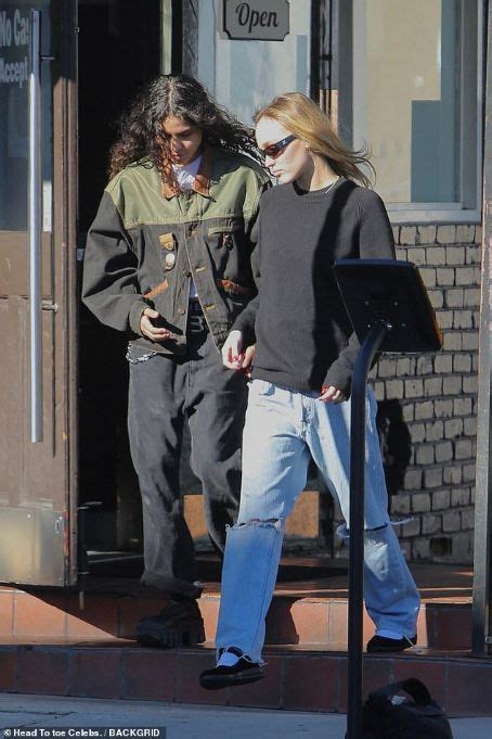 Lily Rose Depp And 070 Shake Dating Gossip News Photos