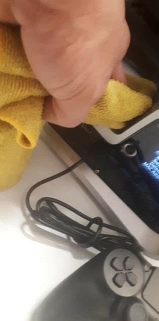 Leaked PS5 Images Offer Closer Look At New Controller VGC