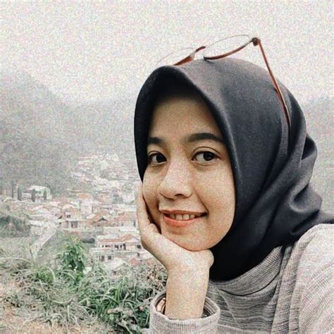 Ria Dwi Kosasih Riakosasih • Threads Say More