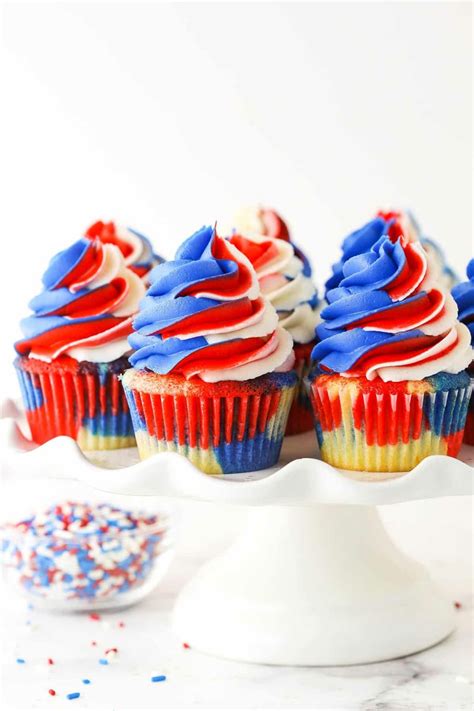 18 Amazing Cupcake Ideas To Celebrate The 4th Of July
