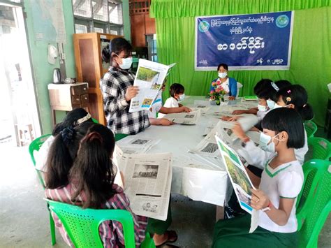 ရမ်းဗြဲမြို့ လူထုအခြေပြုဗဟိုဌာန Community Centre ခန်းမ၌ ၌ Youth Club အဖွဲ့ဝင်များနှင့်စာဖတ