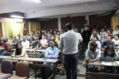 Dr. Ashit Kumar Srivastava on LinkedIn: Pictures from my Lecture on Constitutional Morality held ...