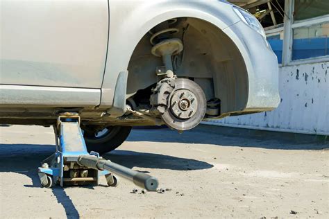 Tire Shakes When Braking: Common Causes and Solutions - WheelerGuide