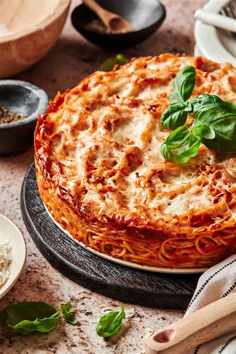 Loaded Spaghetti Pie Kalejunkie