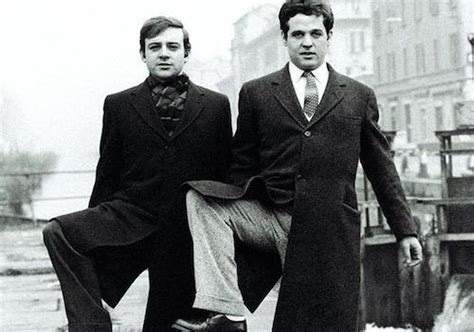 La Biografia Intelligente Di Cochi E Renato Milano Zone