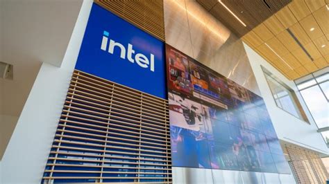 News Intel Reportedly Utilizes Sharps Lcd Panel Factory For Semiconductor Backend Process