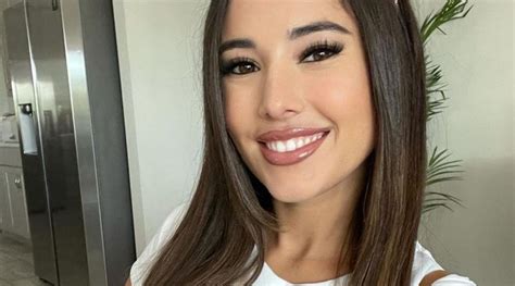 Angie Varona S Instagram Twitter Facebook On IDCrawl