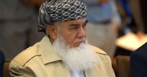 اسماعیل خان می‌گوید جامعه جهانی هنوز در افغانستان دخالت و حضور دارد