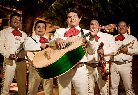8 000+ Mariachi Photos, taleaux et images libre de droits - iStock