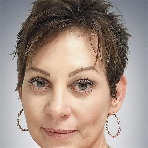 Robin Layfield Independent Cabi Stylist