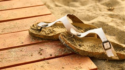 Модні сандалі на літо — комфортні та стильні моделі Читайте на Ukr Net