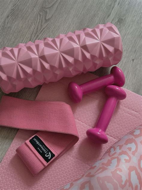 Pin By Melanie Montoya On Cute Aesthetic Workout Aesthetic Pink Pink Weights Aesthetic Pink