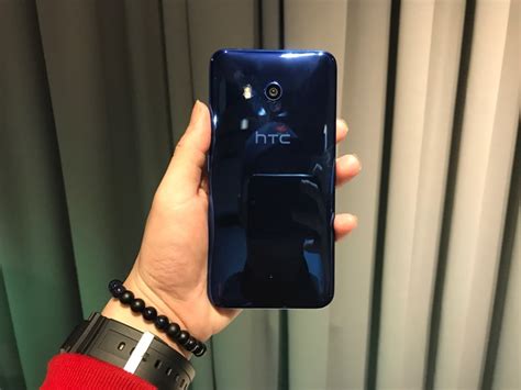Htc Launched Their Latest Squeezable Flagship Htc U11 Starting Price At